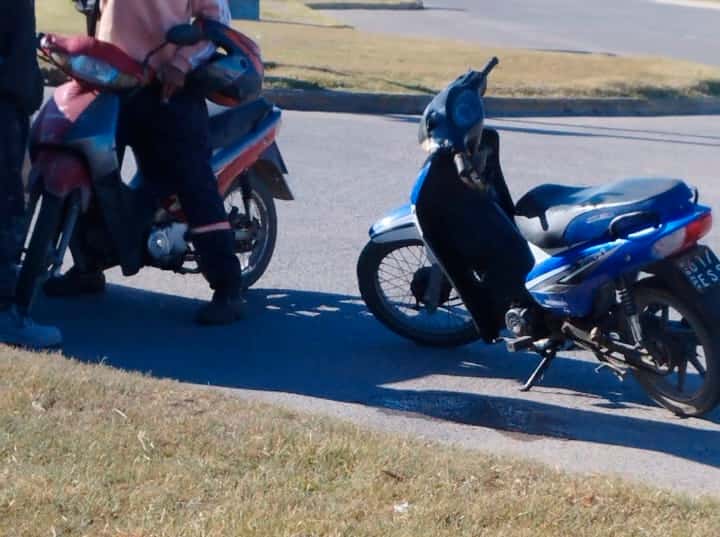 Choque Entre Dos Motos En Quequén Sin Heridos Ecos Diarios Necochea