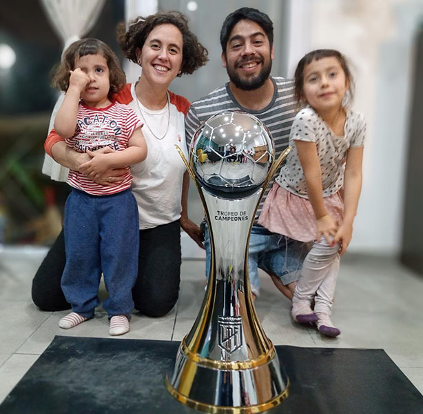 El diseño de las copas de la Liga Profesional, estuvo en manos ...