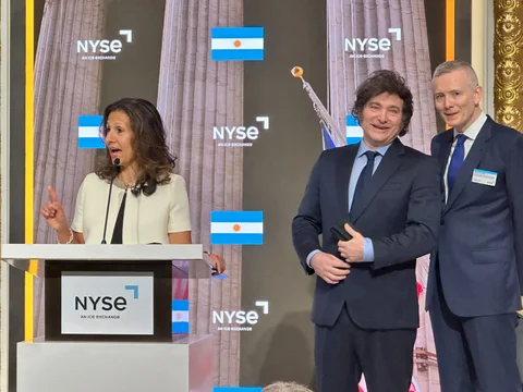 Milei en Nueva York: toca la campana en Wall Street y visita a Elon Musk – Ecos Diarios Necochea