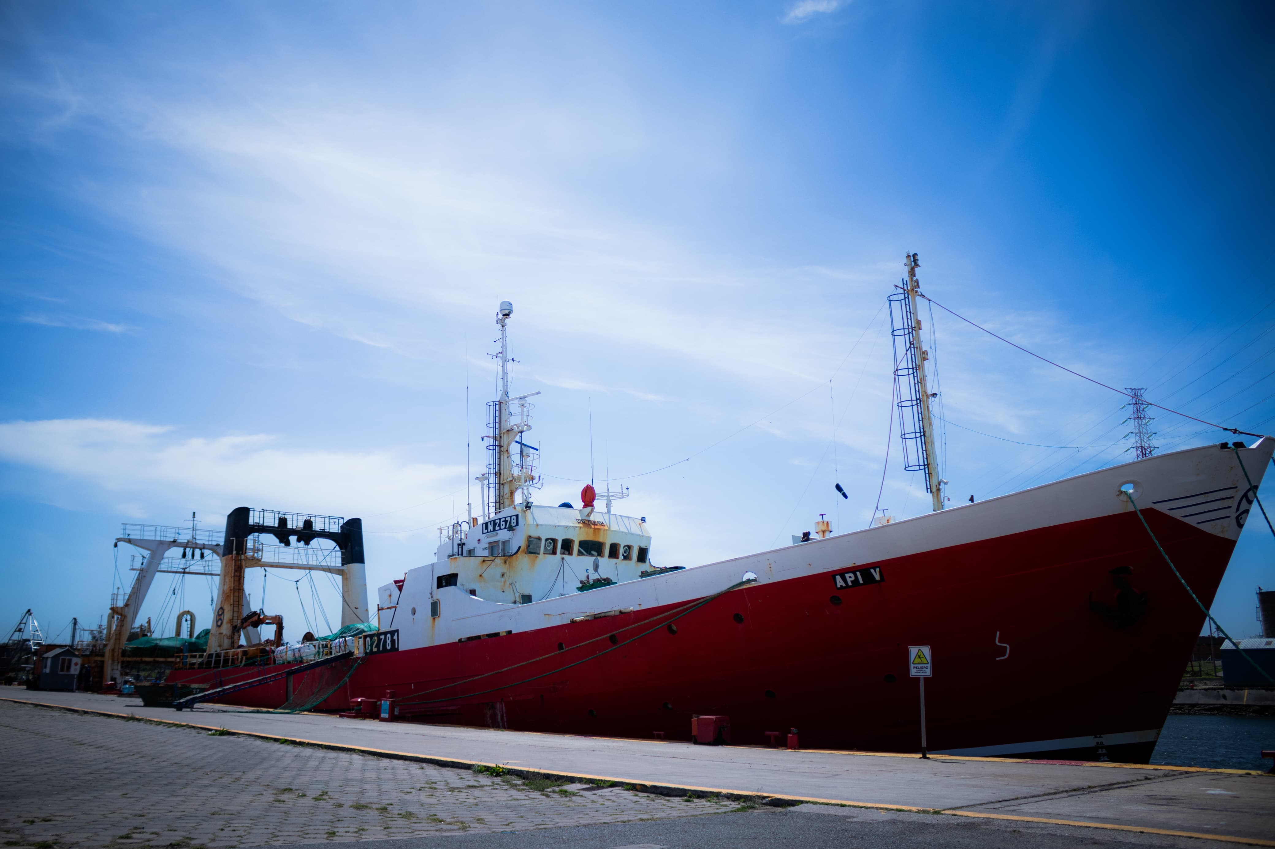 Puerto Quequén recibe un buque pesquero de 80 metros de eslora – Ecos ...